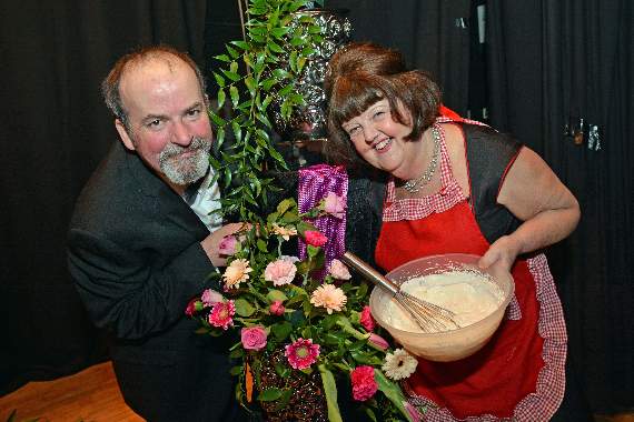 Flower arranging with ‘Fanny and Jonny Craddock’ | tenby-today.co.uk