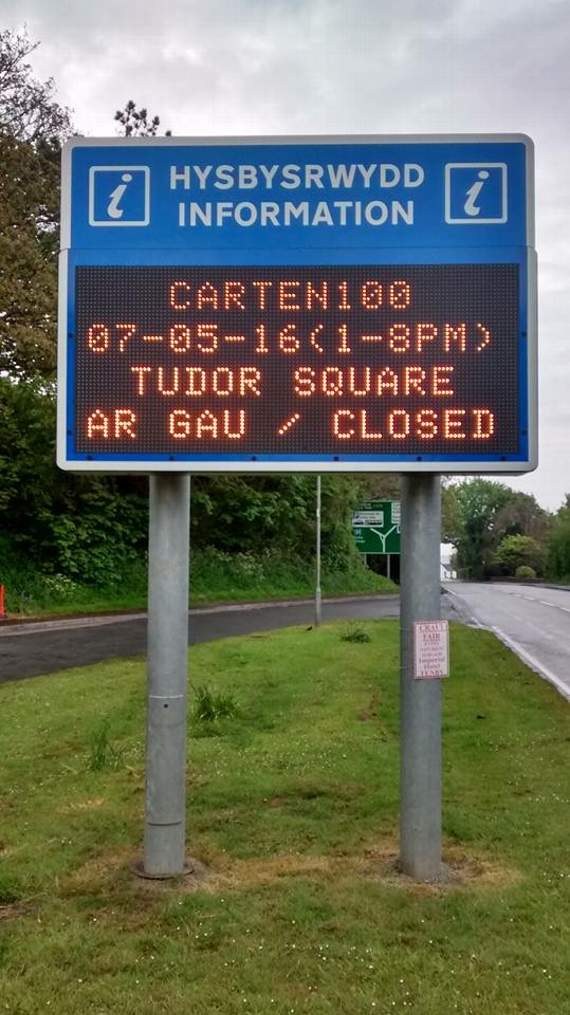 Digital sign labelled a 'damp squib' | tenby-today.co.uk