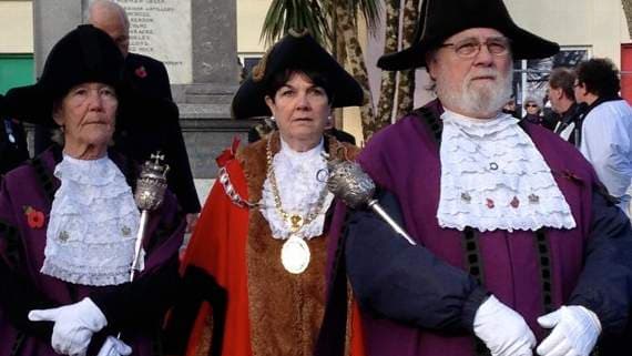 Remembrance services in Tenby praised by Mayor | tenby-today.co.uk
