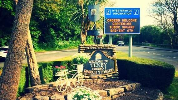 ‘Welcome to Tenby’ sign to be moved? | tenby-today.co.uk