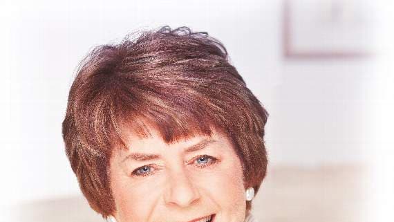 'National Treasure' Pam Ayres returns to the Torch Theatre | tenby ...