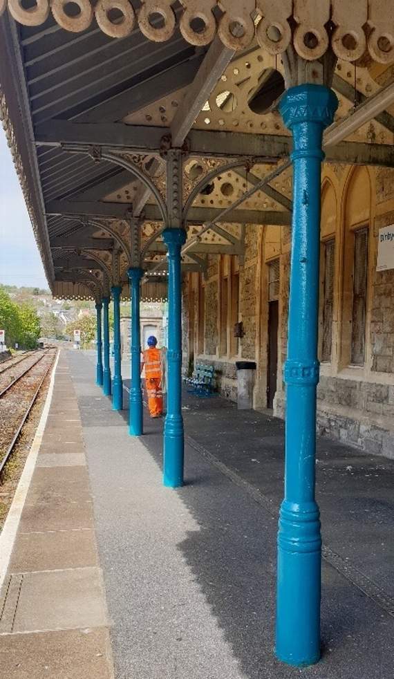 Spruce-up for Tenby and Saundersfoot train stations | tenby-today.co.uk