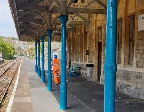 Spruce-up for Tenby and Saundersfoot train stations | tenby-today.co.uk