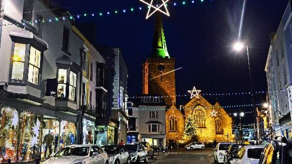 Students' creation will play a star role in Tenby's Christmas lights ...