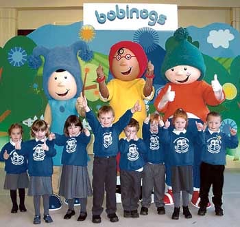 Infant School pupils meet the Bobinogs! | tenby-today.co.uk