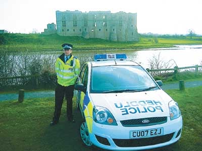 New PCSO gets out and about | tenby-today.co.uk