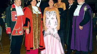 Council’s former secretary becomes new Mayor of Tenby | tenby-today.co.uk