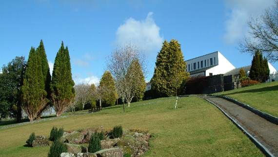 Limit on mourners still in place at Narberth crematorium | tenby-today ...