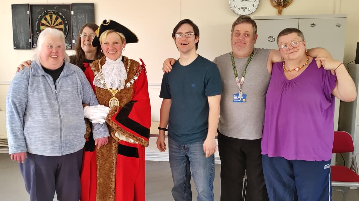 Mayor welcomed at The Tenby Project | tenby-today.co.uk