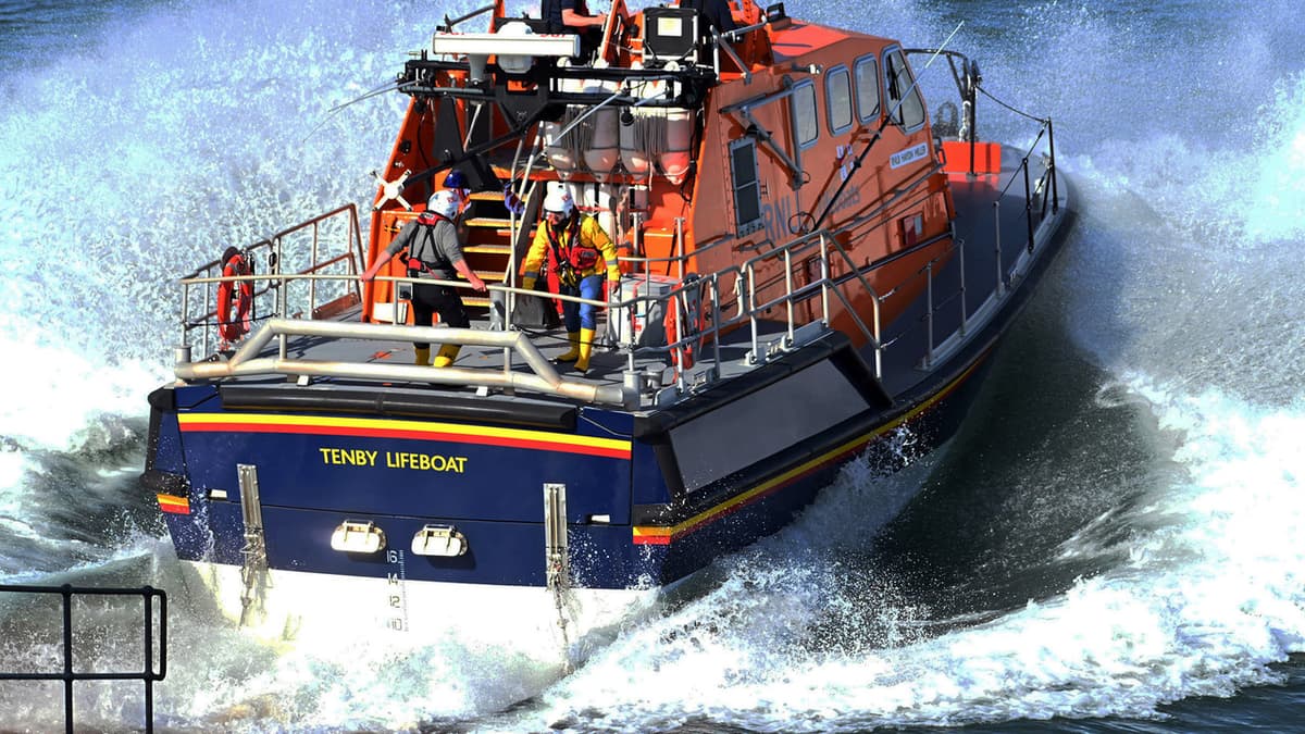 Tenby lifeboats launched to assist swimmer in difficulty | tenby-today ...