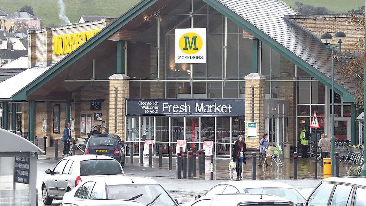 Morrisons offering 10 per cent off a food shop until Christmas Eve ...