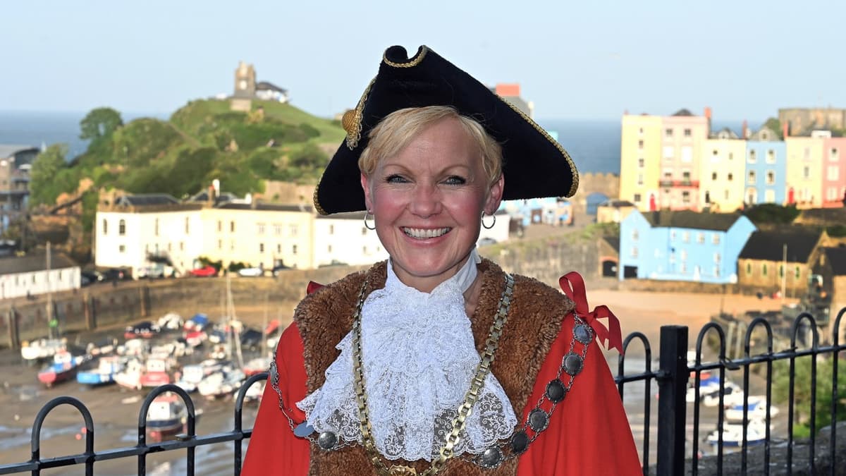 Tenby’s 633rd mayor follows a ‘formidable’ line of women | tenby-today ...