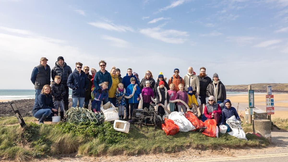 Bluestone staff support local beach clean ups | tenby-today.co.uk