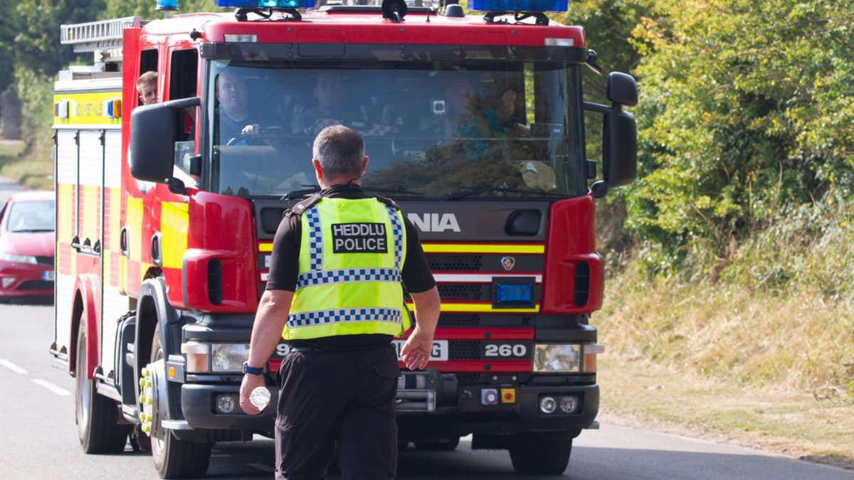 It took 100 firefighters to control Milford Haven fire at its peak ...