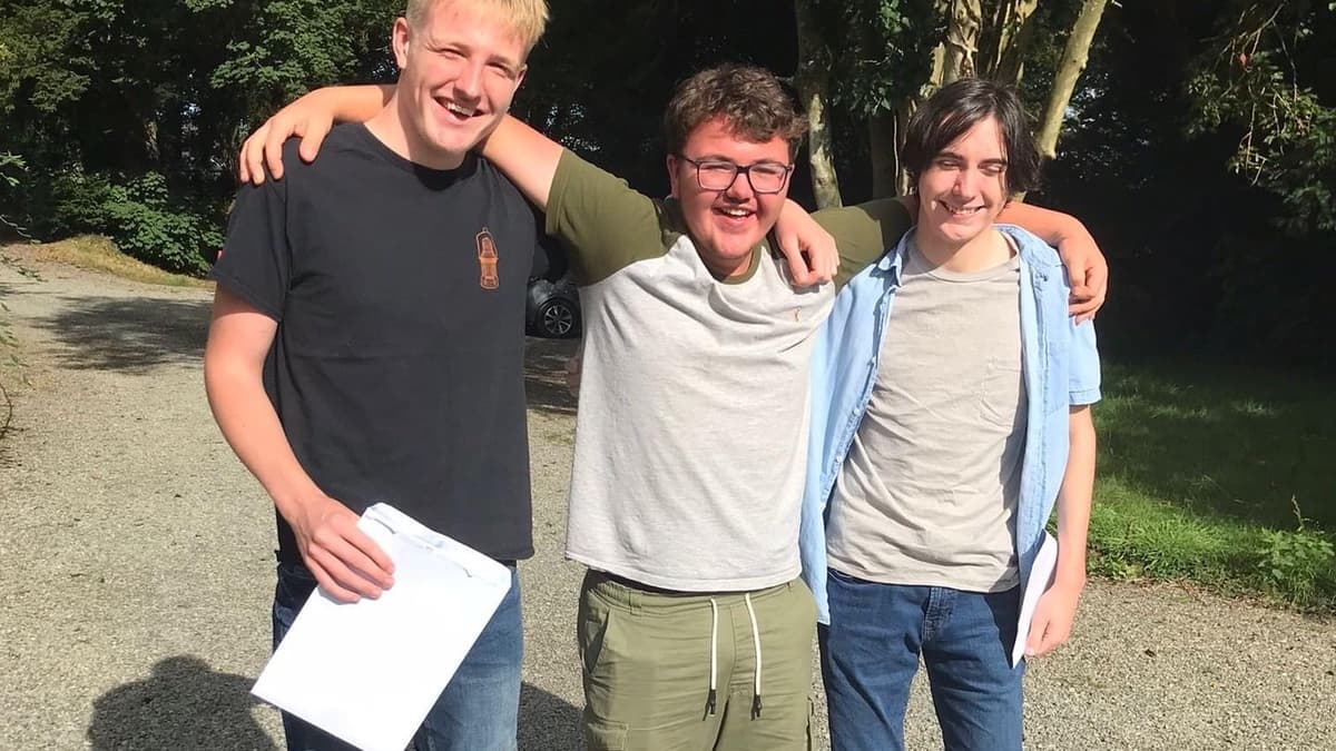 Outstanding GCSE results for Redhill High School | tenby-today.co.uk