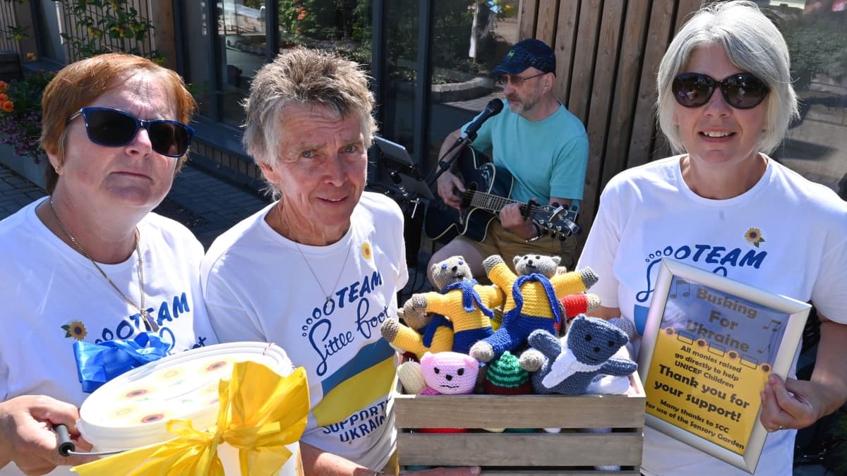 ‘Busking for Ukraine’ Saundersfoot sessions raise over £7,000 | tenby ...