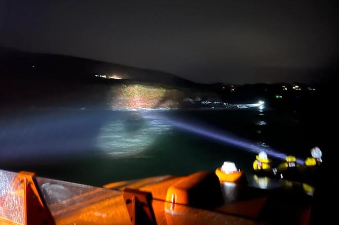 Night time launch for Tenby lifeboat crew | tenby-today.co.uk