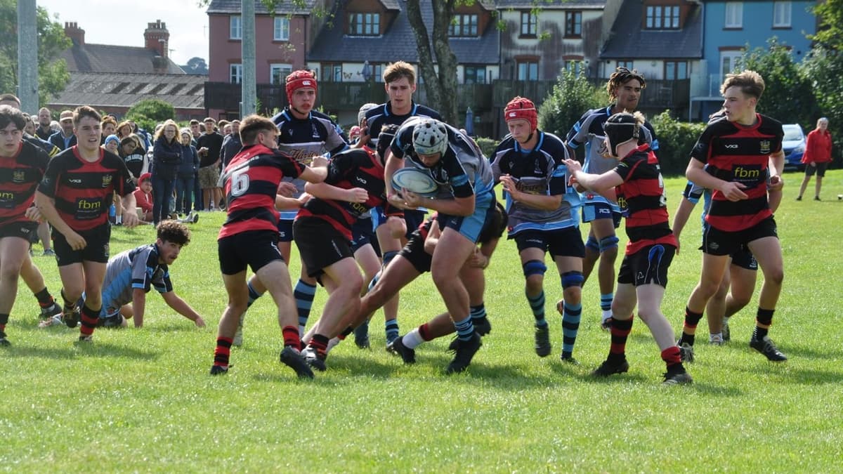 Young Otters overcome Seasiders | tenby-today.co.uk