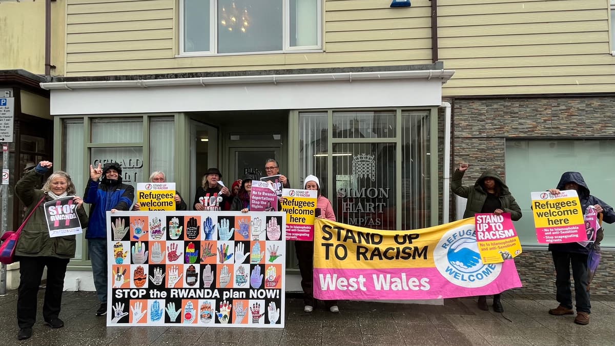 MP Simon Hart responds to anti-Rwanda policy campaigners | tenby-today ...