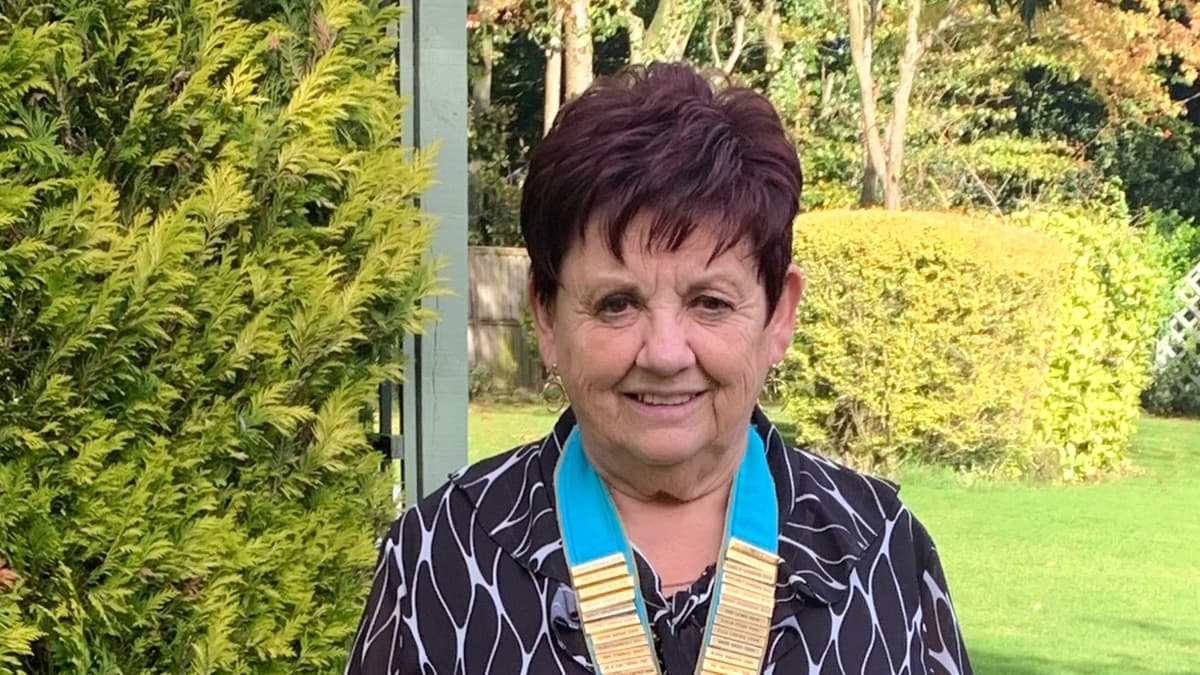 Kath installed as West Wales Ladies Bowling Association president ...