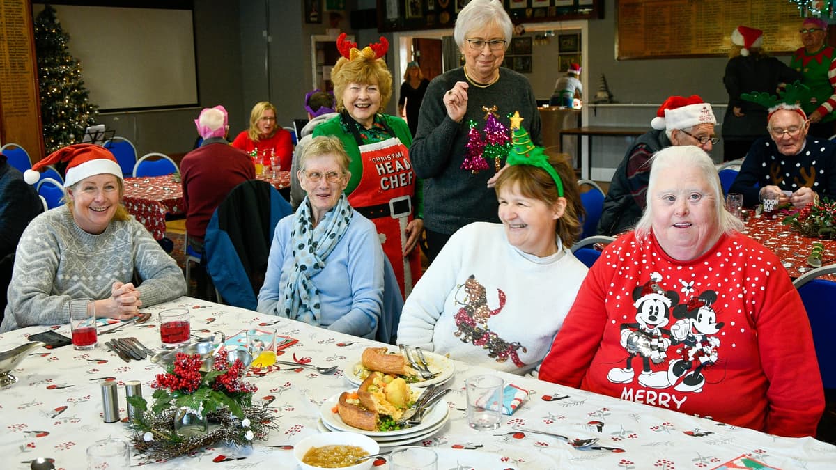 Local Living Memory Group enjoys some festive merriment | tenby-today.co.uk