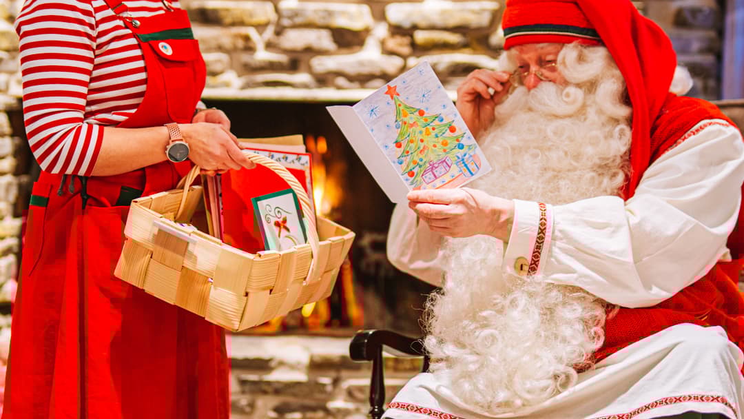 Santa Claus delivers first ever Christmas message to the world | tenby ...