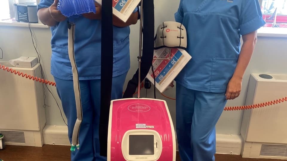 Hywel Dda Health Charities supports chemotherapy units | tenby-today.co.uk