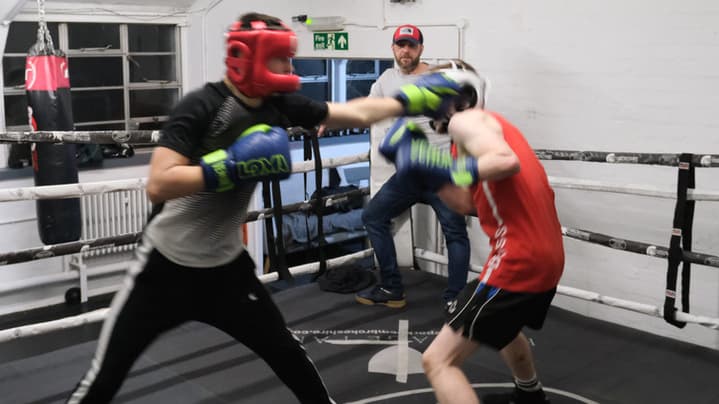 Tenby Sharks get ready for boxing show | tenby-today.co.uk