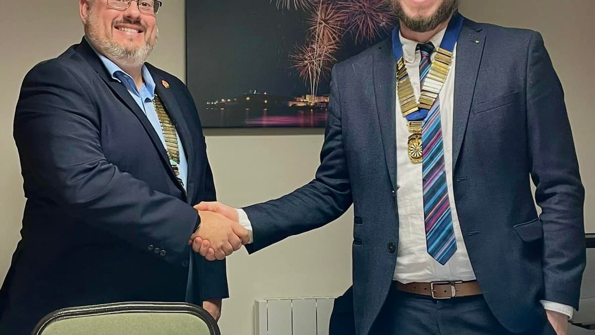 Tenby Round Tablers say a fond farewell to fellow fundraiser | tenby ...