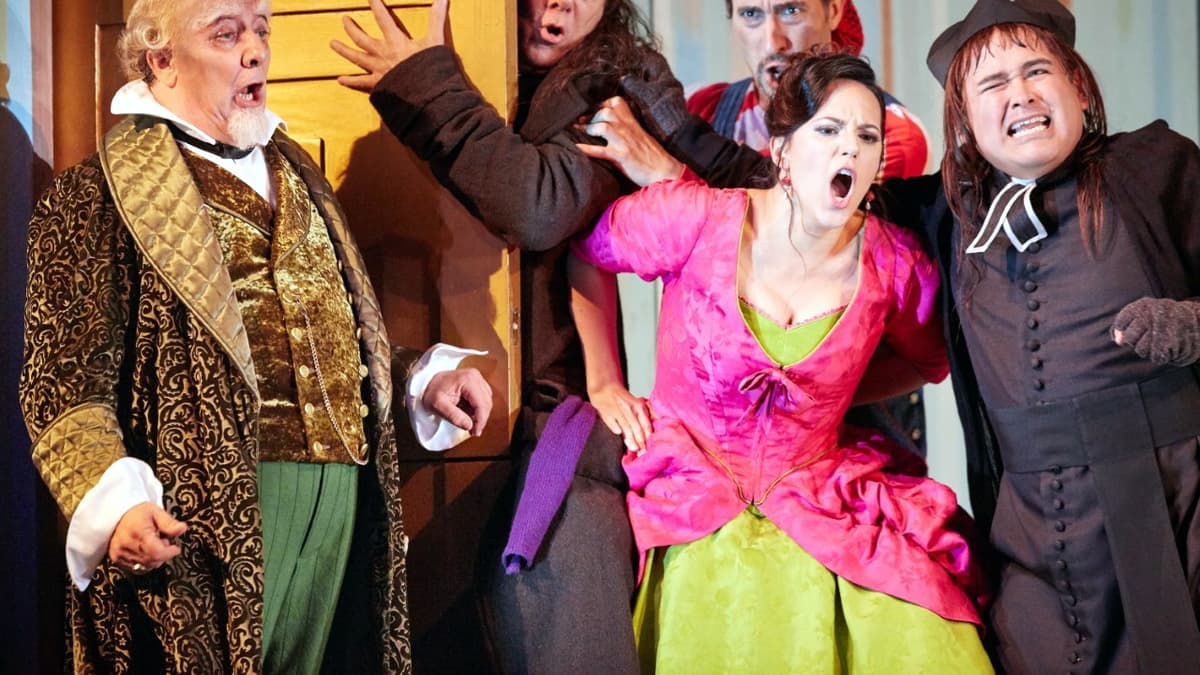 Royal Opera Barber of Seville on screen at Pembrokeshire theatre ...