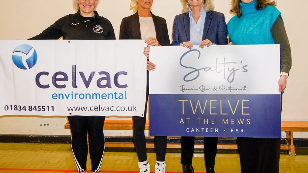 Tenby Netball Club welcomes new sponsors | tenby-today.co.uk