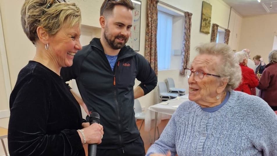 Birthday celebrations at New Hedges ‘Warm Room’ | tenby-today.co.uk