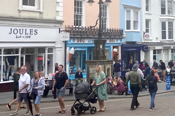 New clothes fashion store coming to Tenby town centre | tenby-today.co.uk