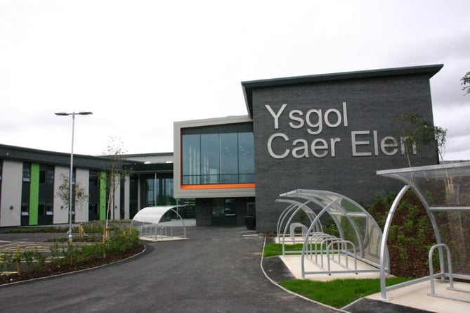 Pembrokeshire Welsh language school celebrates outstanding Estyn report ...