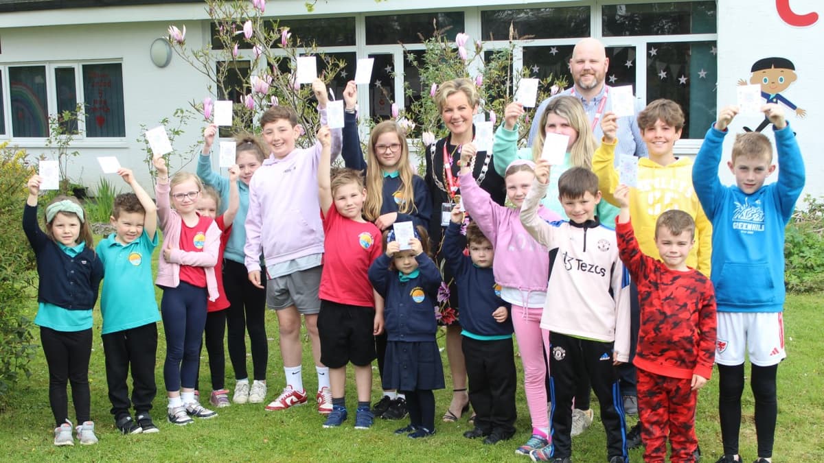 Tenby pupils sow the seeds to mark King’s Coronation | tenby-today.co.uk