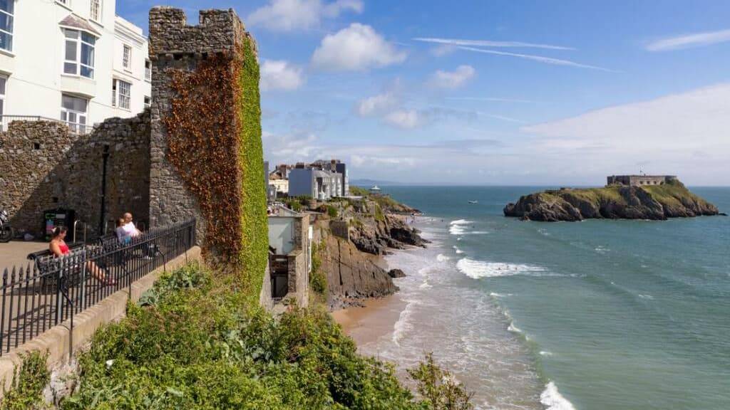 First stage of plans to renovate Tenby seafront hotel granted | tenby ...