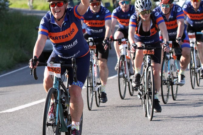 Carten riders go that extra mile for charity | tenby-today.co.uk