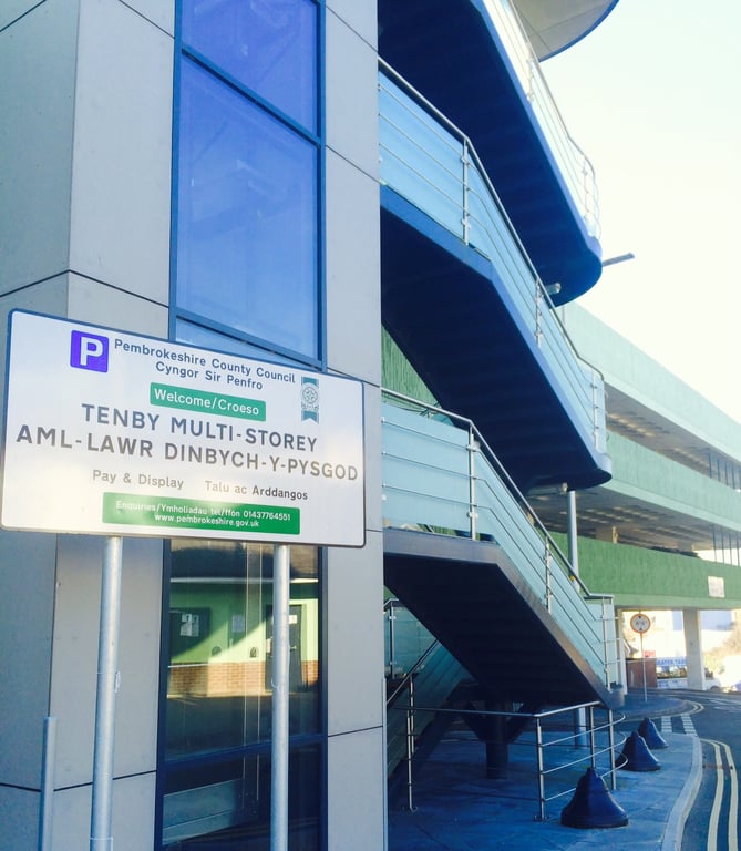 Parking problems come under the spotlight for Tenby councillors | tenby ...