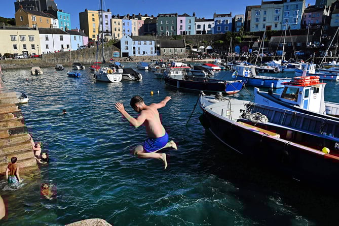 Permanent pier gate to combat Tenby harbour safety concerns | tenby ...