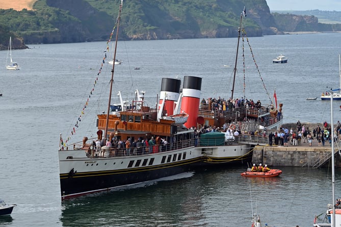Watch: A warm Tenby welcome for Waverley paddle steamer - with photos ...