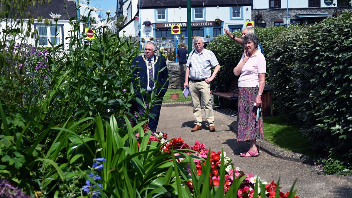Saundersfoot prepares to welcome Wales in Bloom judges | tenby-today.co.uk