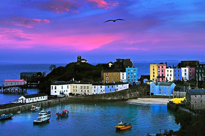 Dramatic ‘drone display’ will light up sky over Tenby harbour and North ...