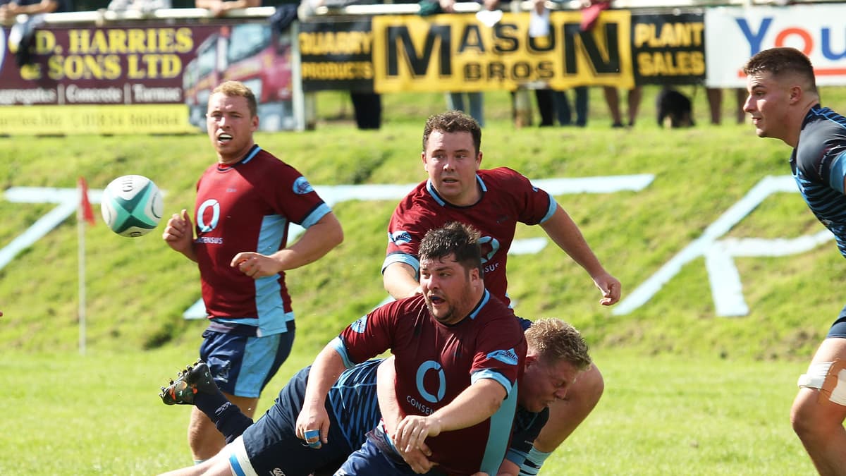 Otters start the season with big win | tenby-today.co.uk