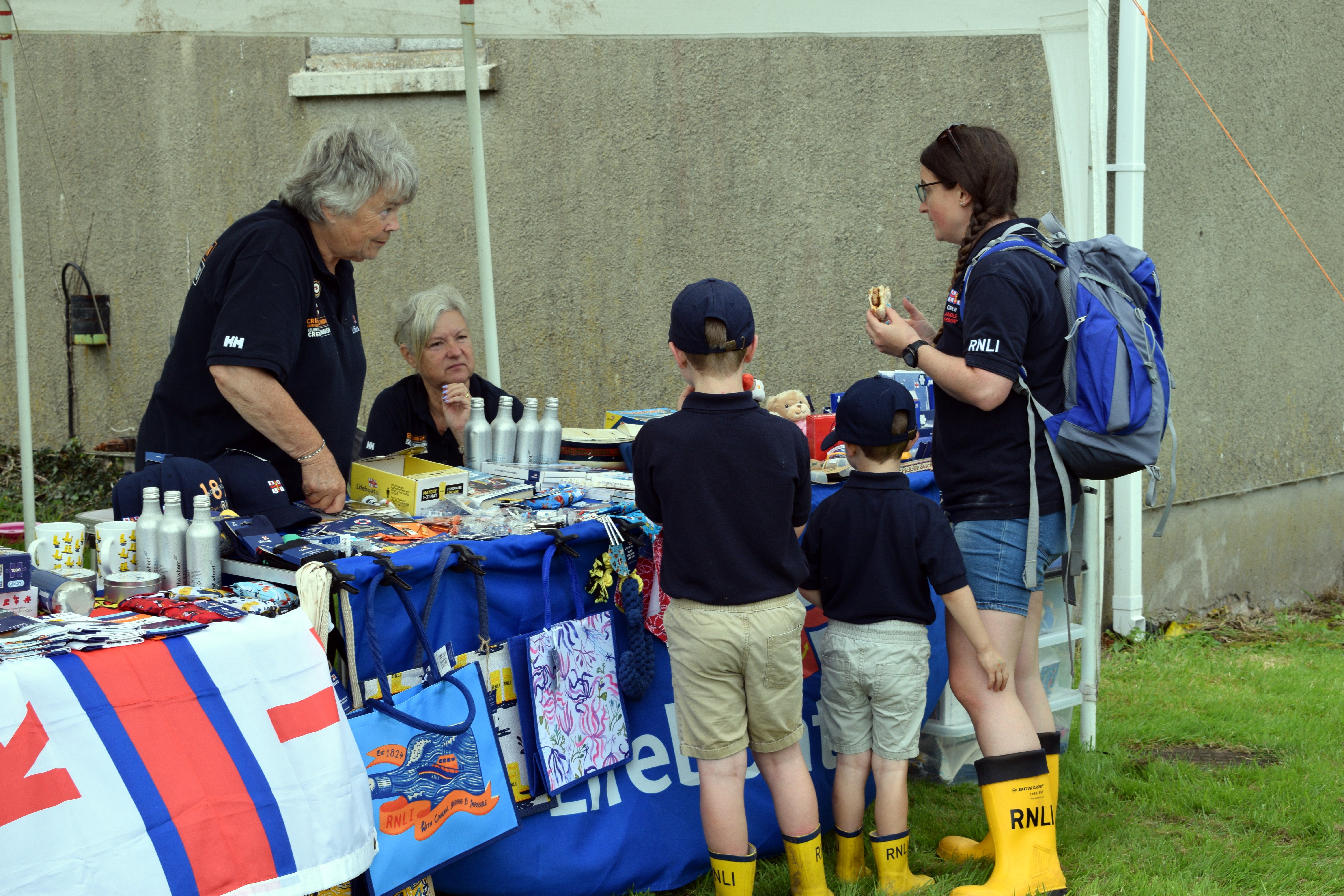 Pembroke Ladies Lifeboat Guild thanks for RNLI Angle Walk and Dog Show ...