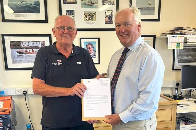 Tenby RNLI lifeboat station stalwarts recognised | tenby-today.co.uk