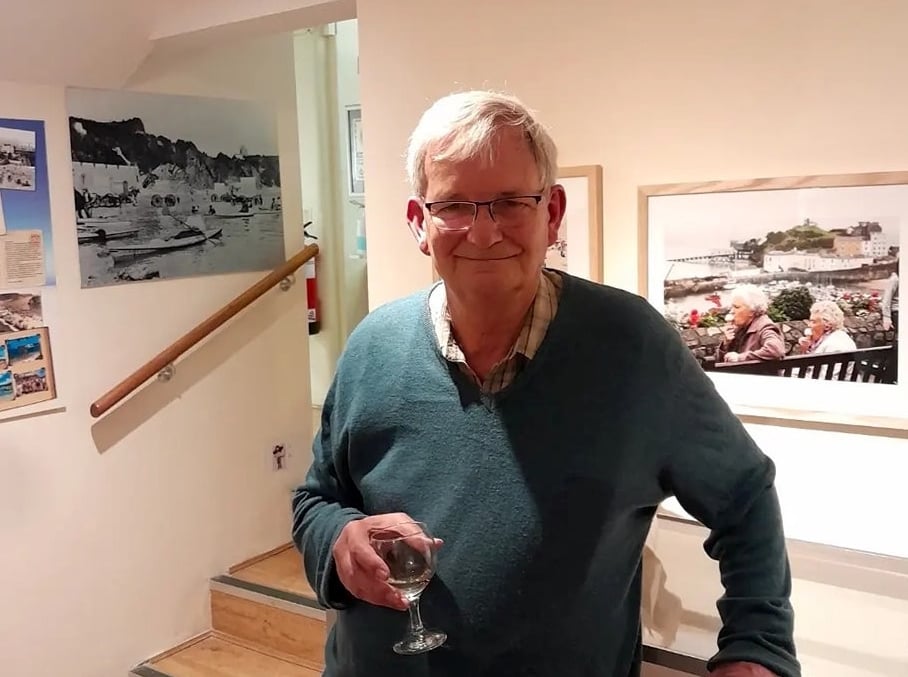 Renowned seaside photographer Martin Parr dies at 73 | tenby-today.co.uk