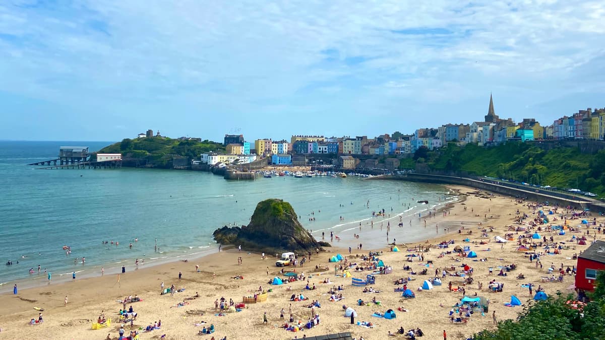 Tenby’s North Beach in line to gain its Blue Flag status back | tenby ...