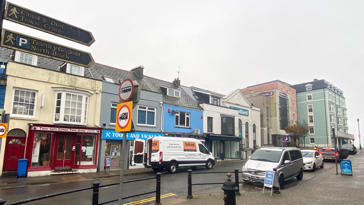 Man found lying in the road in Tenby after serious assault | tenby ...