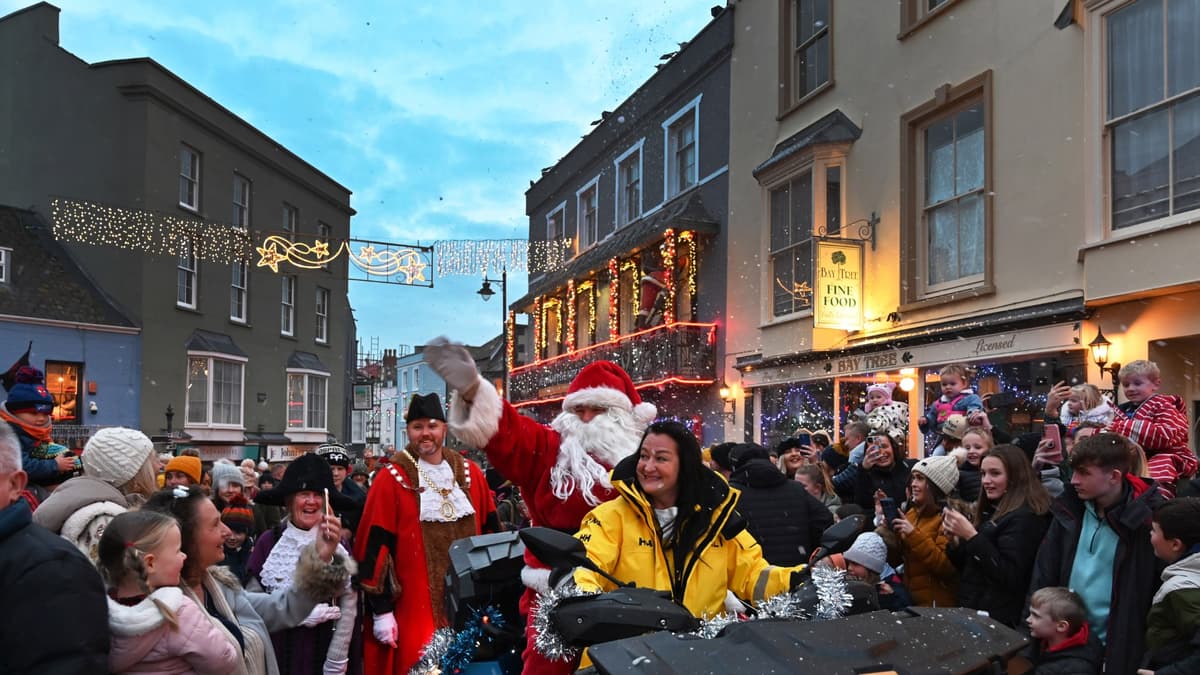 Fabulous festive atmosphere sees start of Yuletide season launched in ...