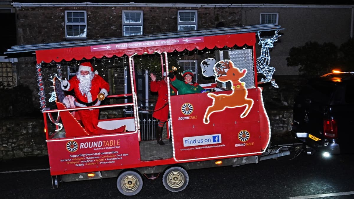 Santa and his sleigh to join Pembrokeshire's 'Christmas Convoy' | tenby ...